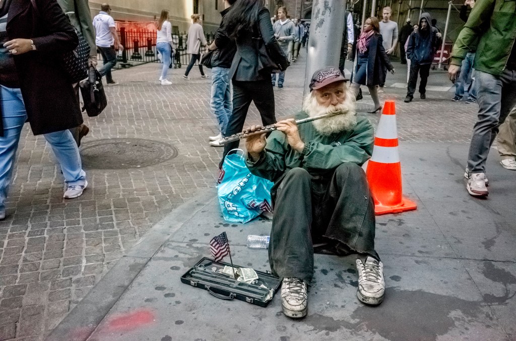 Flutist – For Earth Below